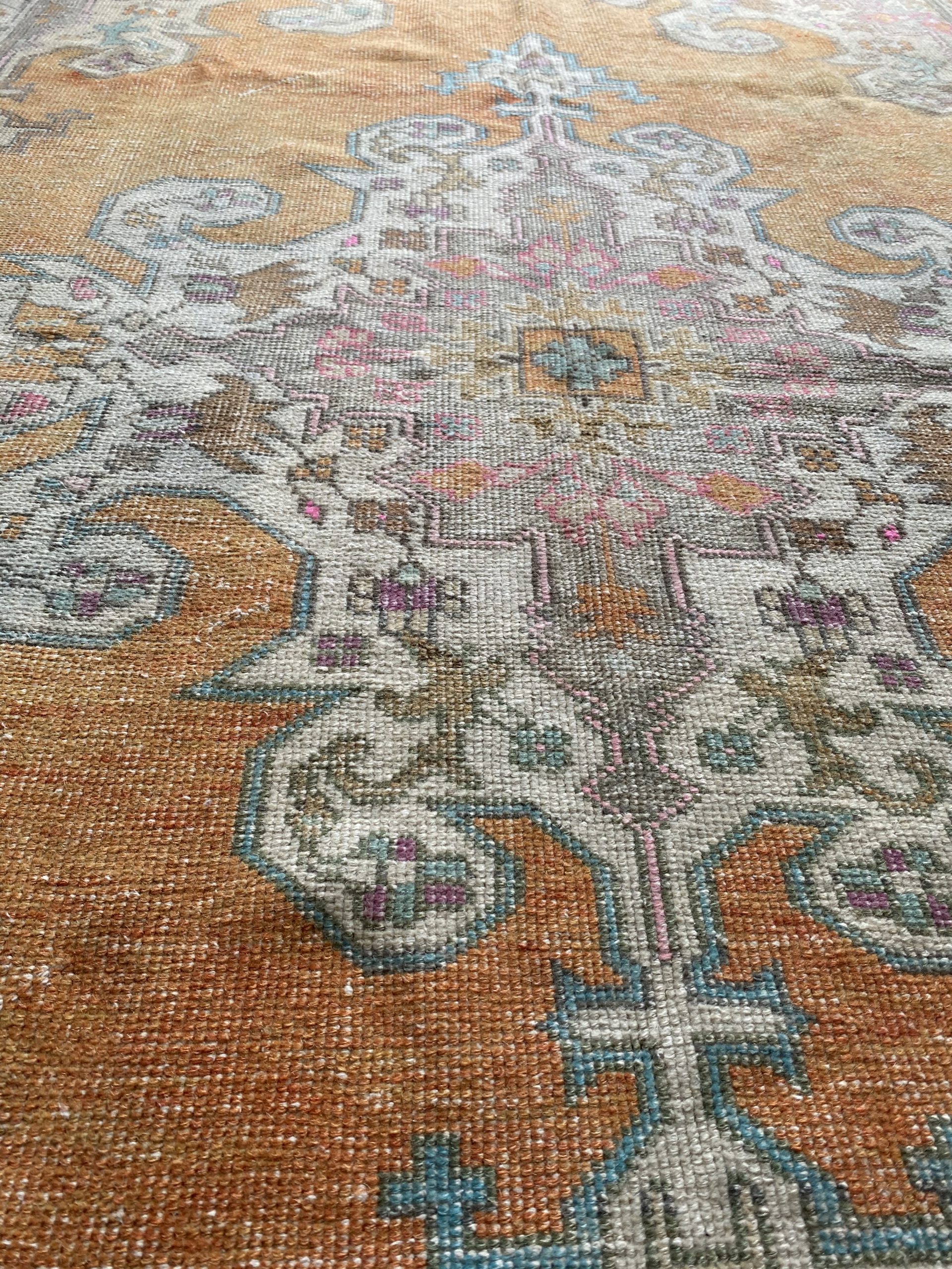 Tango, Vintage Turkish Area Rug 7*4-6 – HANDPICKED ARTIFACTS